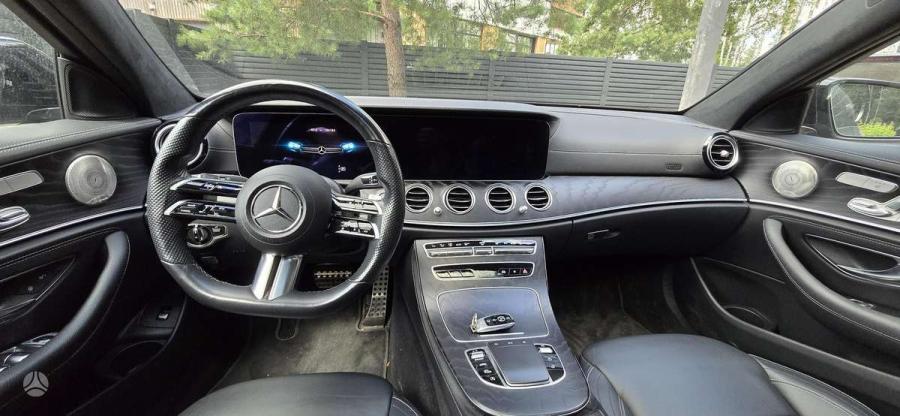 Grey Mercedes-Benz E 400 2021 in Vilnius, with an engine capacity of 3.00 L and mileage of 184 thousand km for 25800 €, photo 20 on AUTOMOTO.COM.LV