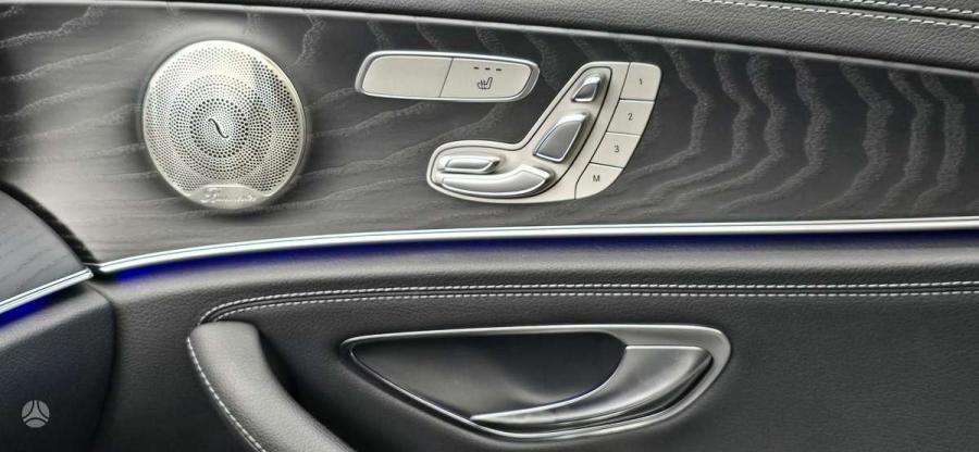 Grey Mercedes-Benz E 400 2021 in Vilnius, with an engine capacity of 3.00 L and mileage of 184 thousand km for 25800 €, photo 26 on AUTOMOTO.COM.LV