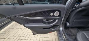 Grey Mercedes-Benz E 400 2021 in Vilnius, with an engine capacity of 3.00 L and mileage of 184 thousand km for 25800 €, photo 27 on AUTOMOTO.COM.LV