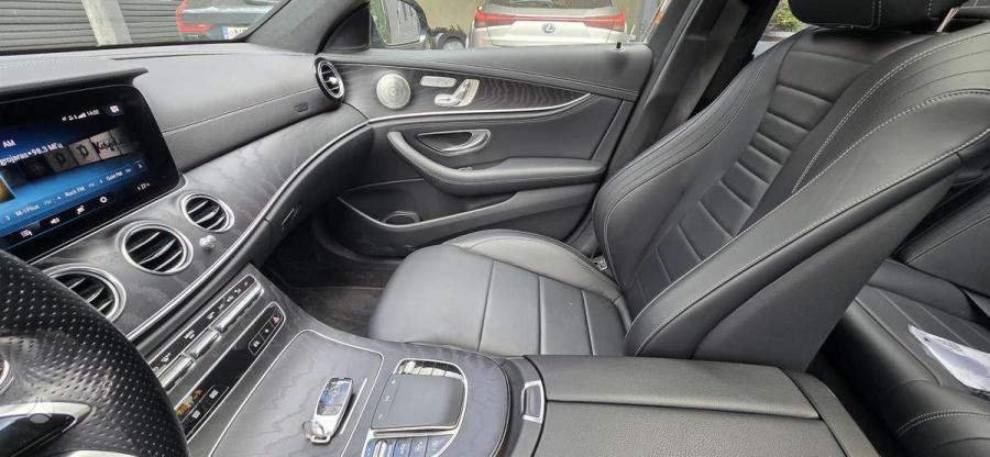 Grey Mercedes-Benz E 400 2021 in Vilnius, with an engine capacity of 3.00 L and mileage of 184 thousand km for 25800 €, photo 31 on AUTOMOTO.COM.LV