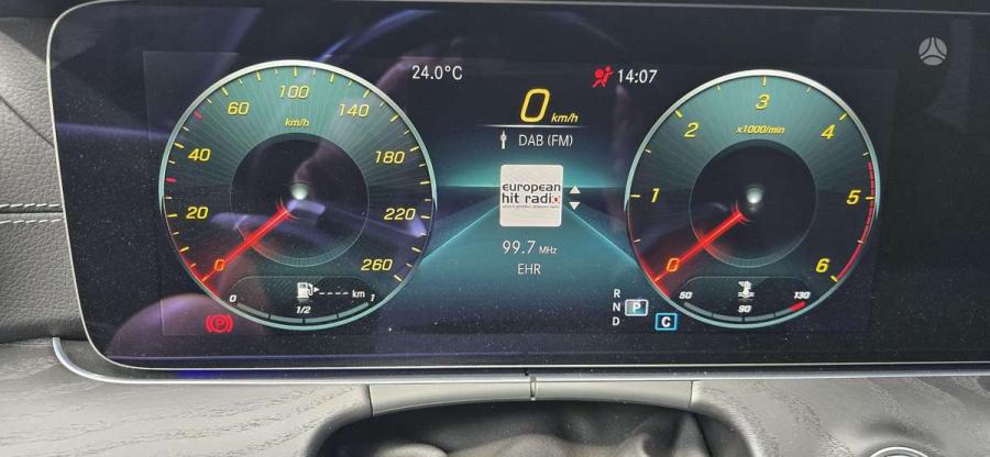 Grey Mercedes-Benz E 400 2021 in Vilnius, with an engine capacity of 3.00 L and mileage of 184 thousand km for 25800 €, photo 33 on AUTOMOTO.COM.LV