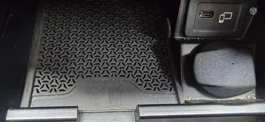 Grey Mercedes-Benz E 400 2021 in Vilnius, with an engine capacity of 3.00 L and mileage of 184 thousand km for 25800 €, photo 39 on AUTOMOTO.COM.LV