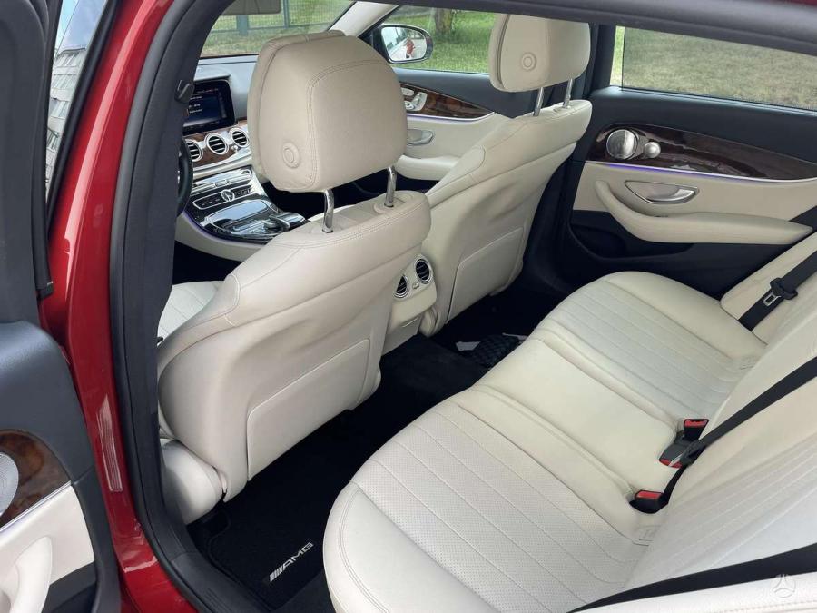 Oranžs Mercedes-Benz E 400 2017 Kauņa, ar dzinēja tilpumu 3.50 L un nobraukumu 86 tūkst. km par 25500 €, foto 15 vietnē AUTOMOTO.COM.LV