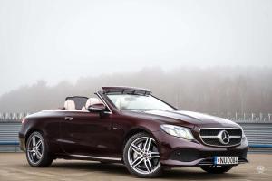 Red Mercedes-Benz E 400 2018 in Vilnius, with an engine capacity of 0.00 L and mileage of 40 thousand km for 35000 €, photo 11 on AUTOMOTO.COM.LV