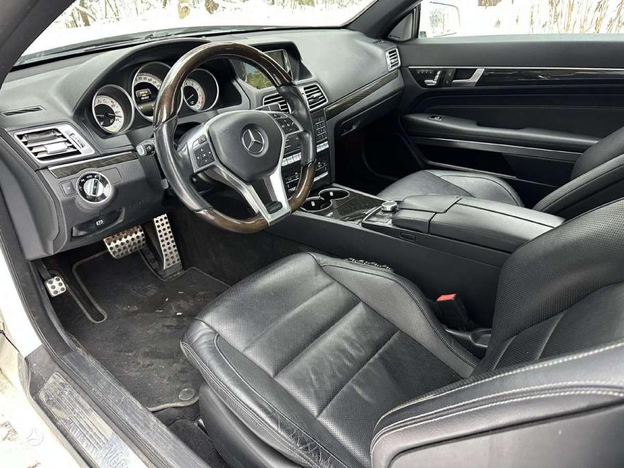 Balts Mercedes-Benz E 400 2016 Viļņa, ar dzinēja tilpumu 3.00 L un nobraukumu 100 tūkst. km par 8100 €, foto 15 vietnē AUTOMOTO.COM.LV