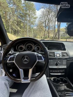 Белый Мерседес Е 400 2016 в Вильнюс, объемом двигателя 3.00 л и пробегом 173 тыс. км за 14500 €, фото 9 на AUTOMOTO.COM.LV
