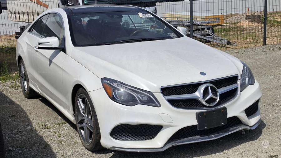 Balts Mercedes-Benz E 400 2016 Šauļi, ar dzinēja tilpumu 3.00 L un nobraukumu 240 tūkst. km par 9999 €, foto 8 vietnē AUTOMOTO.COM.LV