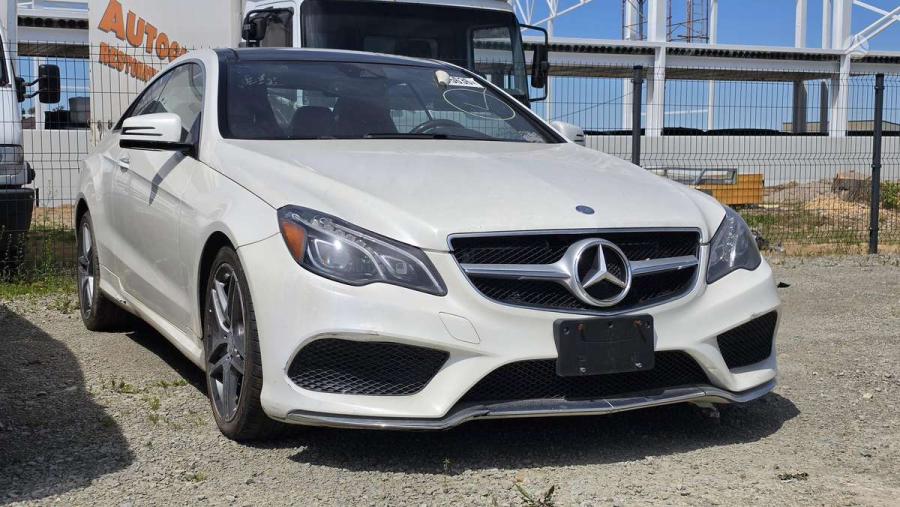 Balts Mercedes-Benz E 400 2016 Šauļi, ar dzinēja tilpumu 3.00 L un nobraukumu 240 tūkst. km par 9999 €, foto 9 vietnē AUTOMOTO.COM.LV