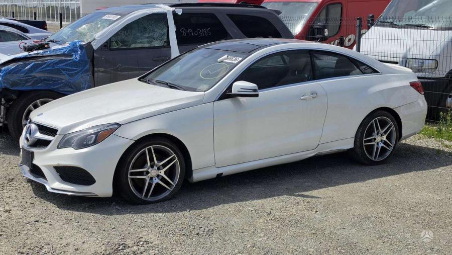 Balts Mercedes-Benz E 400 2016 Šauļi, ar dzinēja tilpumu 3.00 L un nobraukumu 240 tūkst. km par 9999 €, foto 10 vietnē AUTOMOTO.COM.LV
