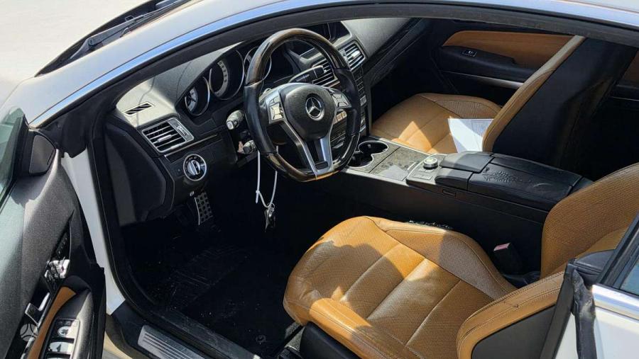 Balts Mercedes-Benz E 400 2016 Šauļi, ar dzinēja tilpumu 3.00 L un nobraukumu 240 tūkst. km par 9999 €, foto 14 vietnē AUTOMOTO.COM.LV