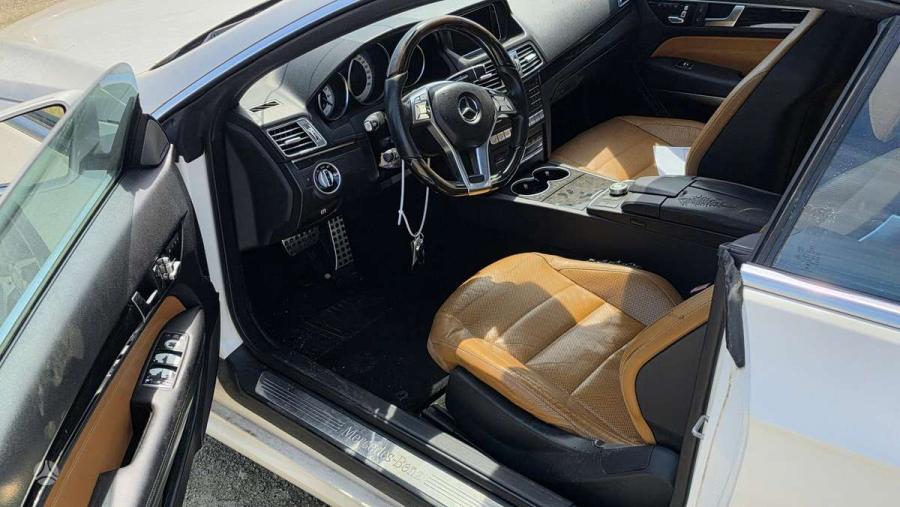 Balts Mercedes-Benz E 400 2016 Šauļi, ar dzinēja tilpumu 3.00 L un nobraukumu 240 tūkst. km par 9999 €, foto 15 vietnē AUTOMOTO.COM.LV