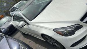 Balts Mercedes-Benz E 400 2016 Šauļi, ar dzinēja tilpumu 3.00 L un nobraukumu 240 tūkst. km par 9999 €, foto 36 vietnē AUTOMOTO.COM.LV