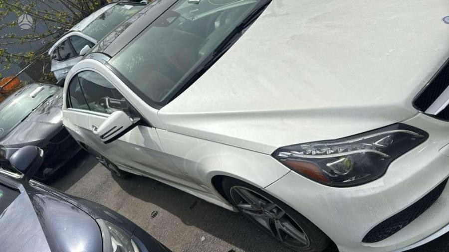Balts Mercedes-Benz E 400 2016 Šauļi, ar dzinēja tilpumu 3.00 L un nobraukumu 240 tūkst. km par 9999 €, foto 36 vietnē AUTOMOTO.COM.LV