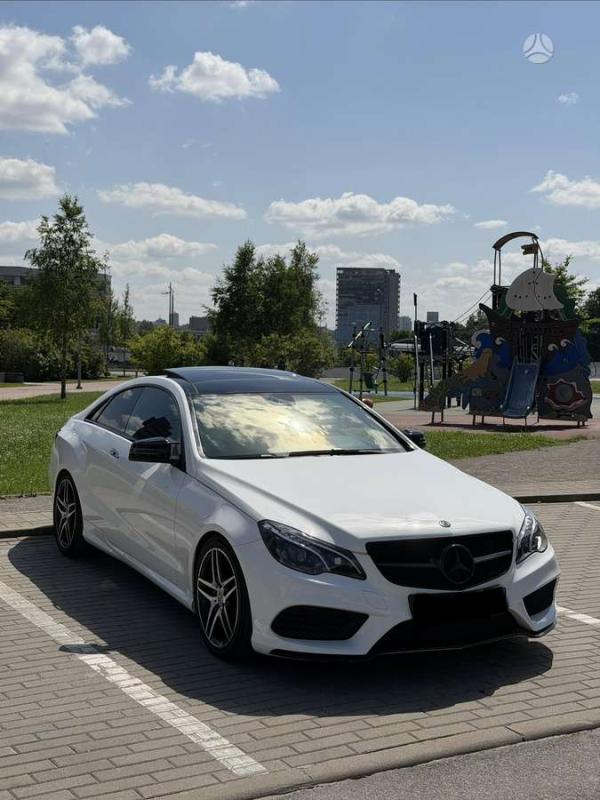 Balts Mercedes-Benz E 400 2016 Viļņa, ar dzinēja tilpumu 3.00 L un nobraukumu 186 tūkst. km par 14800 €, foto 2 vietnē AUTOMOTO.COM.LV
