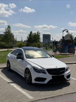 Белый Мерседес Е 400 2016 в Вильнюс, объемом двигателя 3.00 л и пробегом 186 тыс. км за 14800 €, фото 3 на AUTOMOTO.COM.LV