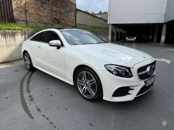 White Mercedes-Benz E 400 2017 in Siauliai, with an engine capacity of 3.00 L and mileage of 120 thousand km for 33000 €, photo 2 on AUTOMOTO.COM.LV
