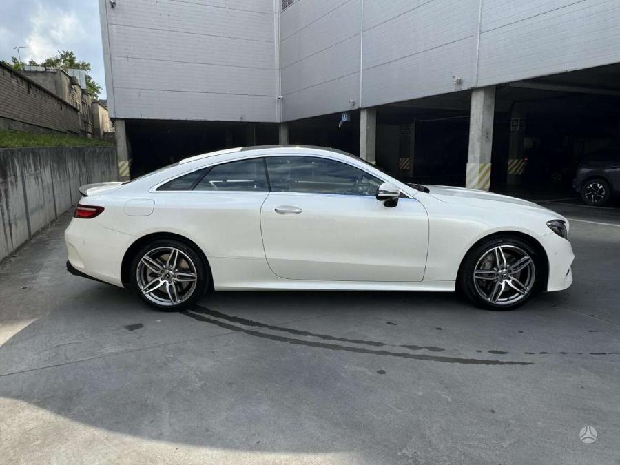 Balts Mercedes-Benz E 400 2017 Šauļi, ar dzinēja tilpumu 3.00 L un nobraukumu 120 tūkst. km par 33000 €, foto 3 vietnē AUTOMOTO.COM.LV