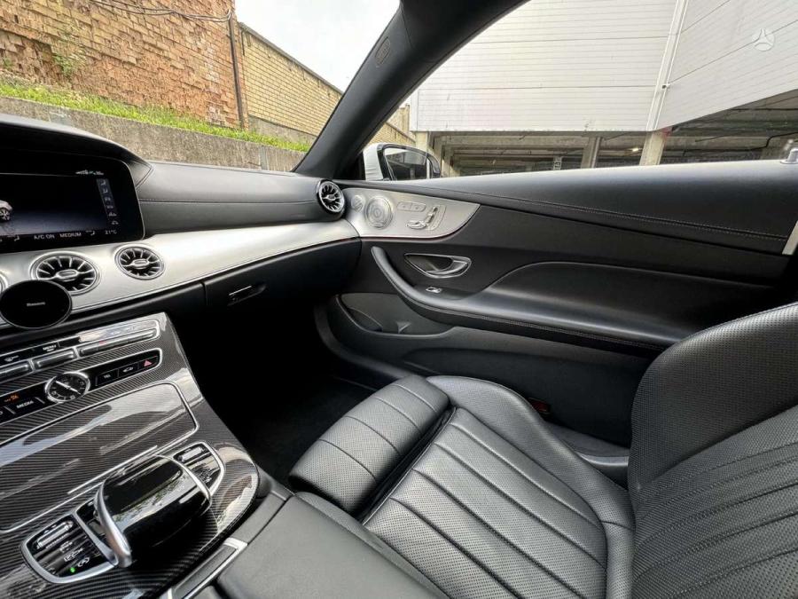 Balts Mercedes-Benz E 400 2017 Šauļi, ar dzinēja tilpumu 3.00 L un nobraukumu 120 tūkst. km par 33000 €, foto 10 vietnē AUTOMOTO.COM.LV