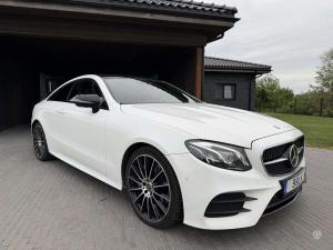 White Mercedes-Benz E 400 2017 in Kaunas, with an engine capacity of 3.00 L and mileage of 155 thousand km for 31000 €, photo  on AUTOMOTO.COM.LV