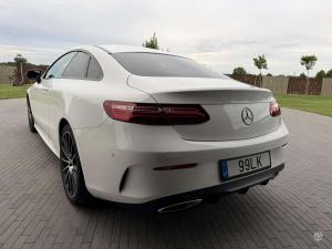 White Mercedes-Benz E 400 2017 in Kaunas, with an engine capacity of 3.00 L and mileage of 155 thousand km for 31000 €, photo 5 on AUTOMOTO.COM.LV
