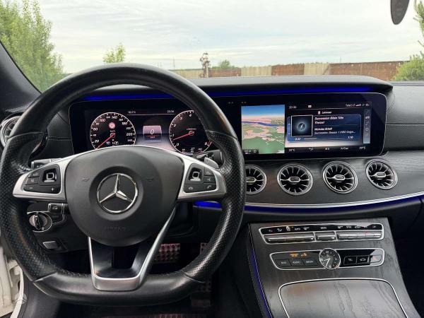White Mercedes-Benz E 400 2017 in Kaunas, with an engine capacity of 3.00 L and mileage of 155 thousand km for 31000 €, photo 10 on AUTOMOTO.COM.LV