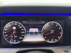 White Mercedes-Benz E 400 2017 in Kaunas, with an engine capacity of 3.00 L and mileage of 155 thousand km for 31000 €, photo 17 on AUTOMOTO.COM.LV