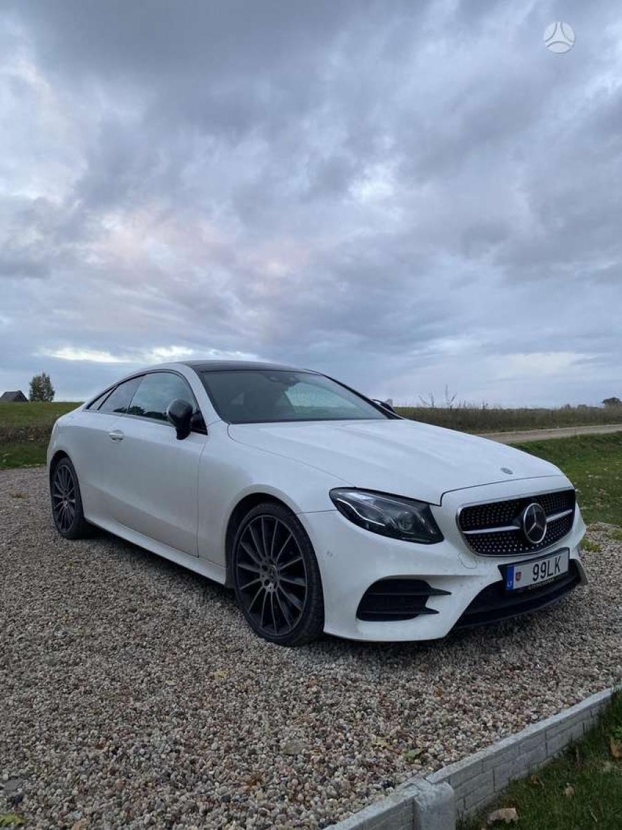 White Mercedes-Benz E 400 2017 in Kaunas, with an engine capacity of 3.00 L and mileage of 155 thousand km for 31000 €, photo 19 on AUTOMOTO.COM.LV