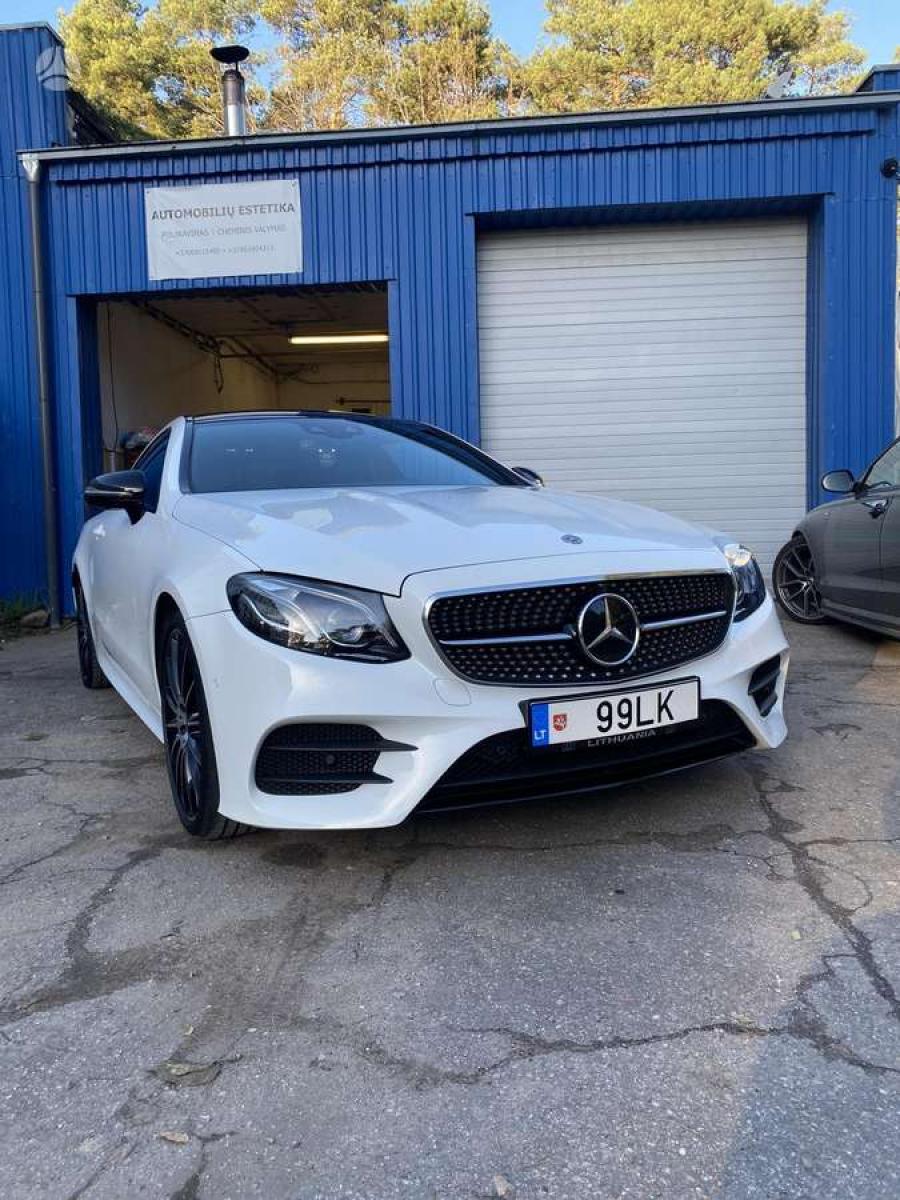 White Mercedes-Benz E 400 2017 in Kaunas, with an engine capacity of 3.00 L and mileage of 155 thousand km for 31000 €, photo 22 on AUTOMOTO.COM.LV