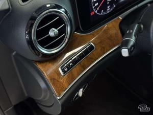 Белый Мерседес Е 400 2018 в Клайпеда, объемом двигателя 2.90 л и пробегом 283 тыс. км за 23950 €, фото 11 на AUTOMOTO.COM.LV