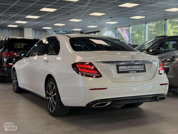 Balts Mercedes-Benz E 400 2018 Klaipėda, ar dzinēja tilpumu 2.90 L un nobraukumu 283 tūkst. km par 23950 €, foto 4 vietnē AUTOMOTO.COM.LV