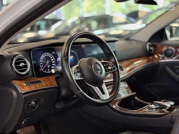 Balts Mercedes-Benz E 400 2018 Klaipėda, ar dzinēja tilpumu 2.90 L un nobraukumu 283 tūkst. km par 23950 €, foto 6 vietnē AUTOMOTO.COM.LV