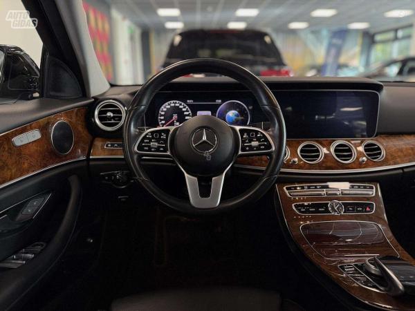Balts Mercedes-Benz E 400 2018 Klaipėda, ar dzinēja tilpumu 2.90 L un nobraukumu 283 tūkst. km par 23950 €, foto 7 vietnē AUTOMOTO.COM.LV