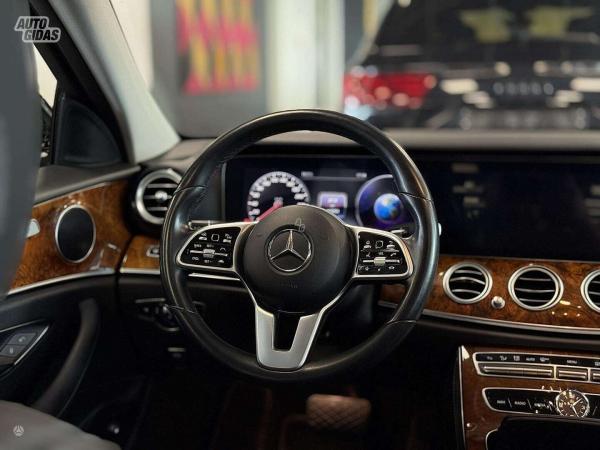 Balts Mercedes-Benz E 400 2018 Klaipėda, ar dzinēja tilpumu 2.90 L un nobraukumu 283 tūkst. km par 23950 €, foto 10 vietnē AUTOMOTO.COM.LV