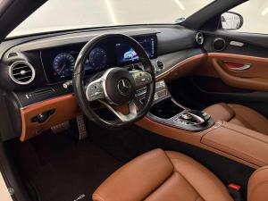 White Mercedes-Benz E 400 2019 in Marijampole, with an engine capacity of 2.93 L and mileage of 131 thousand km for 22999 €, photo 3 on AUTOMOTO.COM.LV