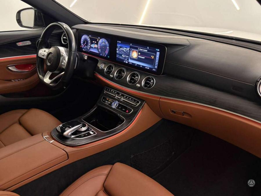 White Mercedes-Benz E 400 2019 in Marijampole, with an engine capacity of 2.93 L and mileage of 131 thousand km for 22999 €, photo 18 on AUTOMOTO.COM.LV
