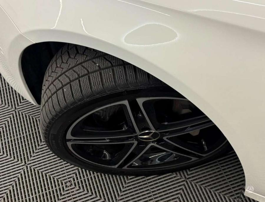 White Mercedes-Benz E 400 2019 in Marijampole, with an engine capacity of 2.93 L and mileage of 131 thousand km for 22999 €, photo 27 on AUTOMOTO.COM.LV