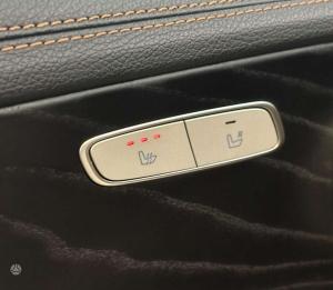 White Mercedes-Benz E 400 2019 in Marijampole, with an engine capacity of 2.93 L and mileage of 131 thousand km for 22999 €, photo 28 on AUTOMOTO.COM.LV