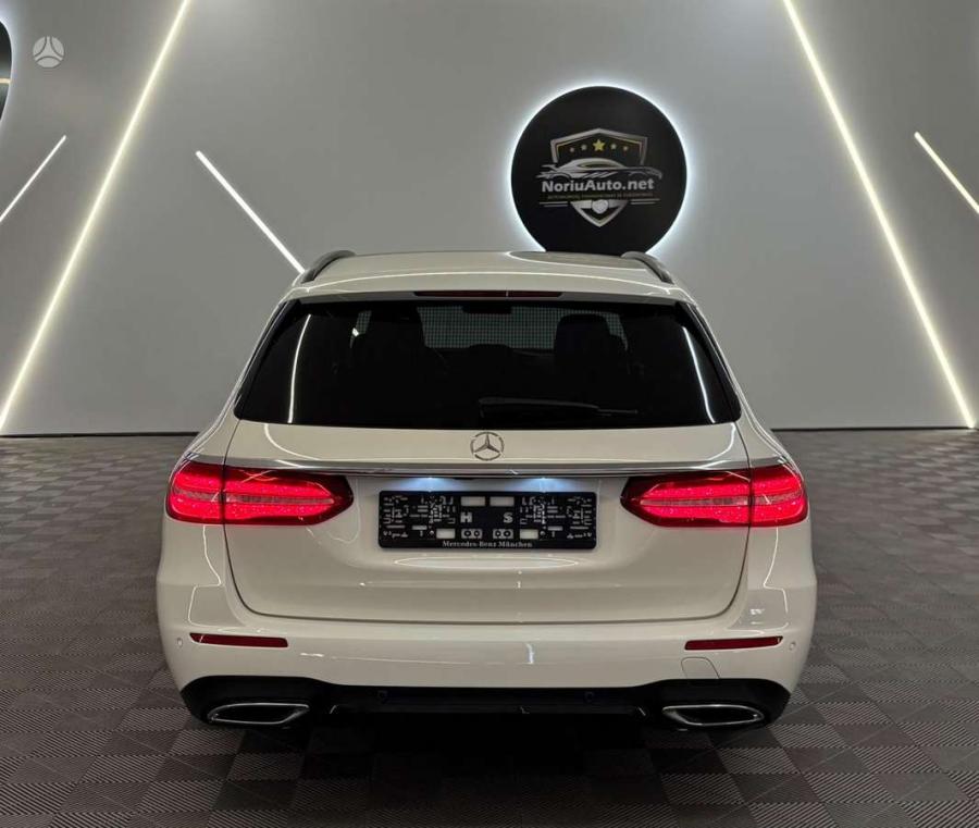 White Mercedes-Benz E 400 2019 in Marijampole, with an engine capacity of 2.93 L and mileage of 131 thousand km for 22999 €, photo 34 on AUTOMOTO.COM.LV