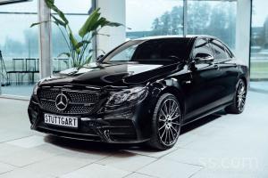 Черный Мерседес e-43-amg 2017 в Рига, объемом двигателя 3.00 л и пробегом 129 тыс. км за 40000 €, фото 4 на AUTOMOTO.COM.LV