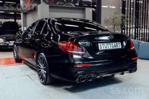 Черный Мерседес e-43-amg 2017 в Рига, объемом двигателя 3.00 л и пробегом 129 тыс. км за 40000 €, фото 6 на AUTOMOTO.COM.LV