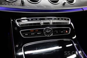 Черный Мерседес e-43-amg 2017 в Рига, объемом двигателя 3.00 л и пробегом 129 тыс. км за 40000 €, фото 15 на AUTOMOTO.COM.LV