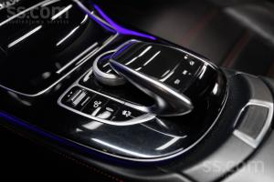 Черный Мерседес e-43-amg 2017 в Рига, объемом двигателя 3.00 л и пробегом 129 тыс. км за 40000 €, фото 16 на AUTOMOTO.COM.LV