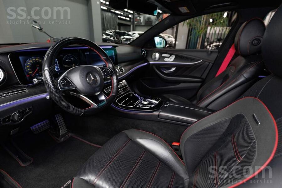 Черный Мерседес e-43-amg 2017 в Рига, объемом двигателя 3.00 л и пробегом 129 тыс. км за 40000 €, фото 18 на AUTOMOTO.COM.LV
