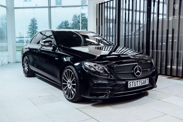 Черный Мерседес e-43-amg 2017 в Рига, объемом двигателя 3.00 л и пробегом 129 тыс. км за 40000 €, фото 1 на AUTOMOTO.COM.LV