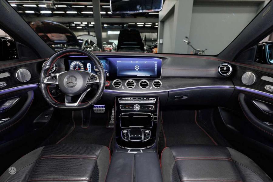 Melns Mercedes-Benz e-43-amg 2017 Rīga, ar dzinēja tilpumu 3.00 L un nobraukumu 129 tūkst. km par 40000 €, foto 12 vietnē AUTOMOTO.COM.LV