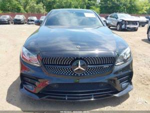 Черный Мерседес e-43-amg 2018 в Клайпеда, объемом двигателя 3.00 л и пробегом 121 тыс. км за 10300 €, фото 13 на AUTOMOTO.COM.LV