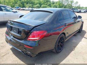Черный Мерседес e-43-amg 2018 в Клайпеда, объемом двигателя 3.00 л и пробегом 121 тыс. км за 10300 €, фото 18 на AUTOMOTO.COM.LV