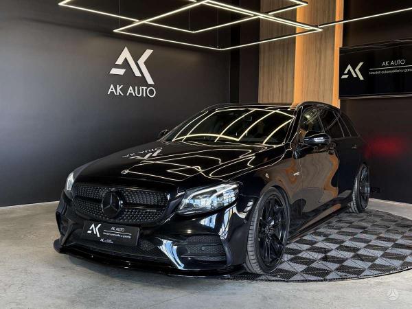 Black Mercedes-Benz e-43-amg 2017 in Kaunas, with an engine capacity of 3.00 L and mileage of 197 thousand km for 26990 €, photo 5 on AUTOMOTO.COM.LV