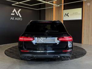 Black Mercedes-Benz e-43-amg 2017 in Kaunas, with an engine capacity of 3.00 L and mileage of 197 thousand km for 26990 €, photo 11 on AUTOMOTO.COM.LV