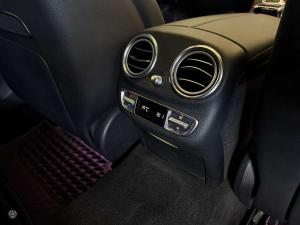 Black Mercedes-Benz e-43-amg 2017 in Kaunas, with an engine capacity of 3.00 L and mileage of 197 thousand km for 26990 €, photo 26 on AUTOMOTO.COM.LV
